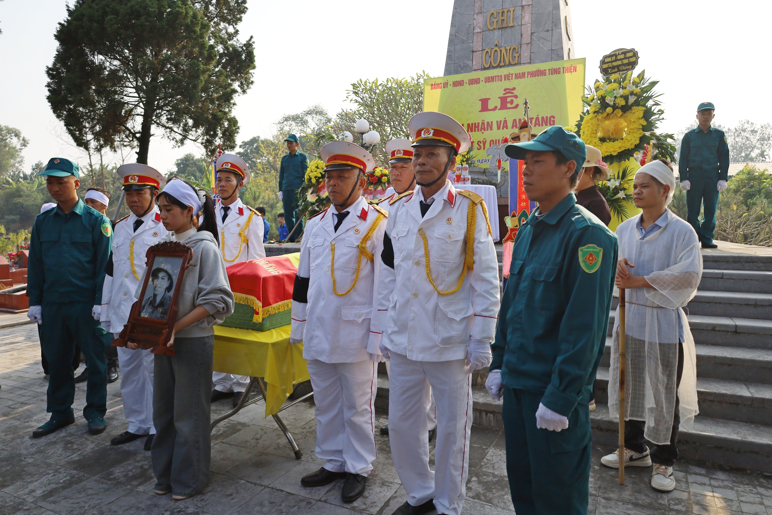 Lễ đón nhận và an táng hài cốt 2 liệt sỹ Lê Văn Minh và Quách Thanh Xuân