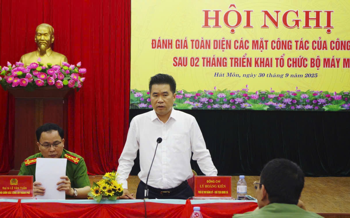 Đánh giá toàn diện các mặt công tác Công an xã Hát Môn sau 2 tháng ...