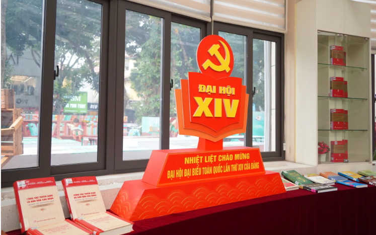 Giới thiệu hơn 300 tài liệu tại trưng bày “Đảng cộng sản Việt Nam – từ ...